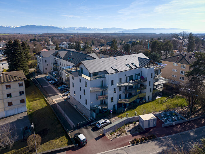 Appartement à vendre - Divonne-les-Bains - 4 pièces - 3 chambres