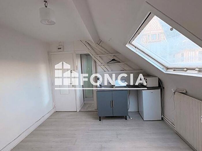 Appartement à louer - Centre Ville, Amiens - 1 pièce