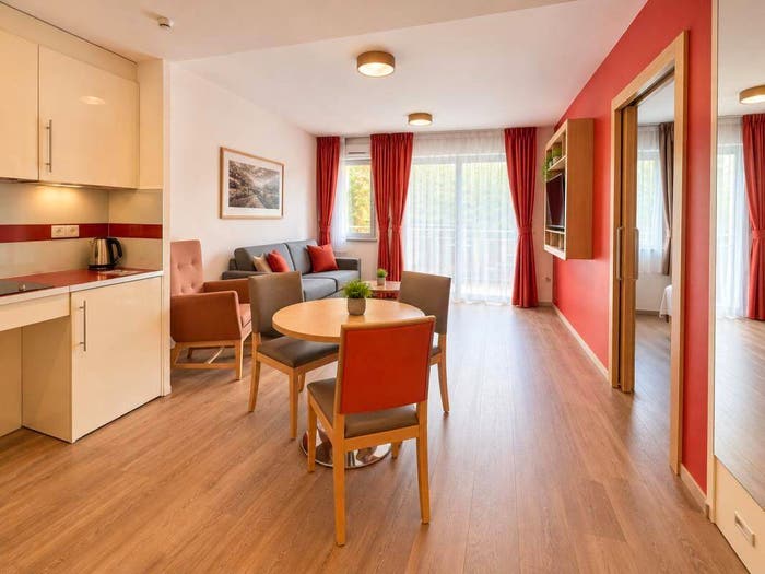 Centre Ouest, Uzès : Appartement 2 pièces à louer