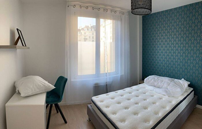 Appartement à louer - Saint Jean, Caen - 5 pièces - 4 chambres