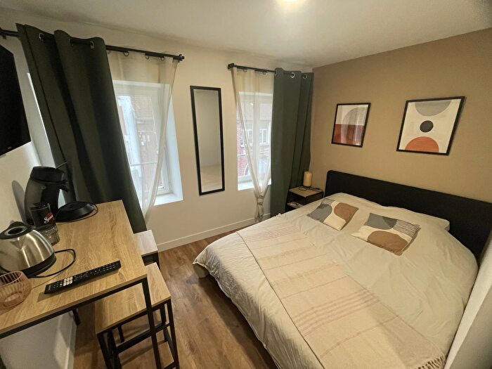 Appartement à louer - Saint-Quentin, Centre-ville - 1 pièce