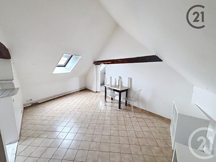 Appartement à vendre - Auxerre, Centre-ville - 2 pièces - 1 chambre