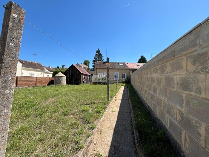 Le Breil-sur-Mérize : Maison 2 pièces à vendre