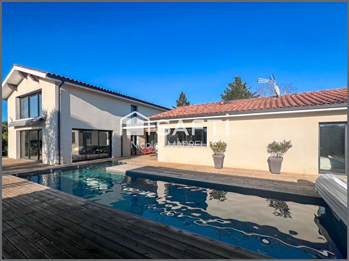 Maison à vendre - Lignan-de-Bordeaux - 5 pièces - 4 chambres