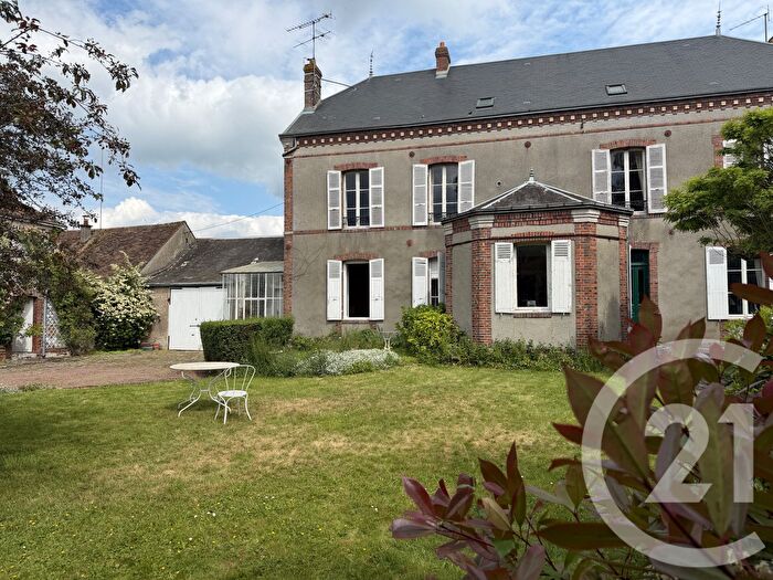 Sainville : Maison 10 pièces à vendre
