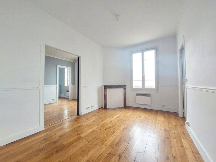 Appartement à louer - Aubervilliers - 4 pièces - 2 chambres