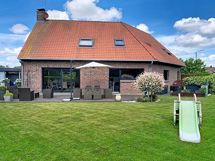 Maison 6 pièces à Deûlémont, à vendre