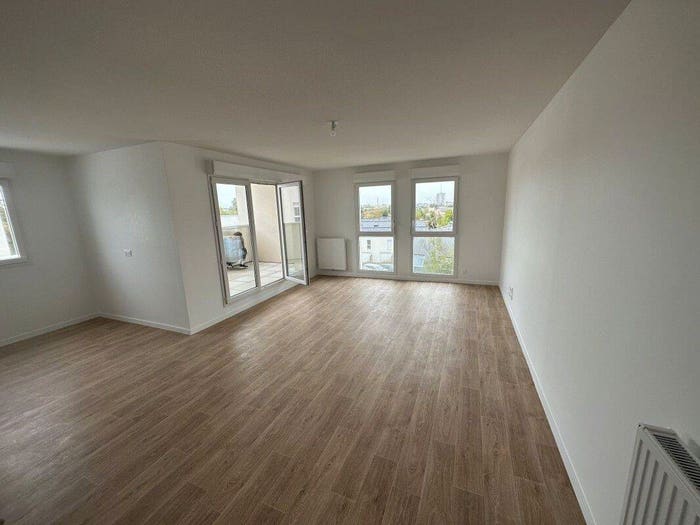 Zone Industrielle Quatre Pavillons-La Gardette, Lormont - Appartement 4 pièces à louer