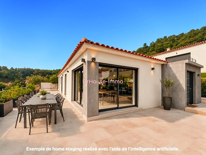 Maison 4 pièces à vendre à Signes