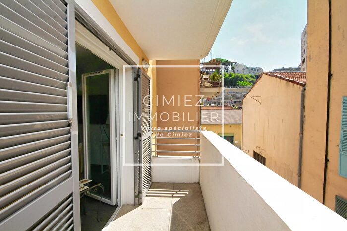 Nice, Le Port : Appartement 2 pièces à vendre