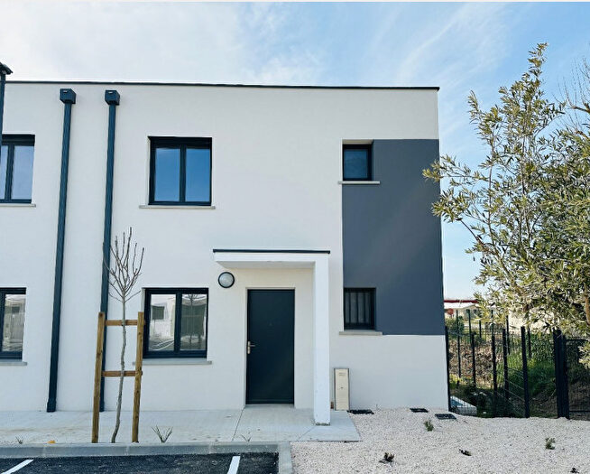 Maison à louer - Sérignan - 4 pièces - 3 chambres