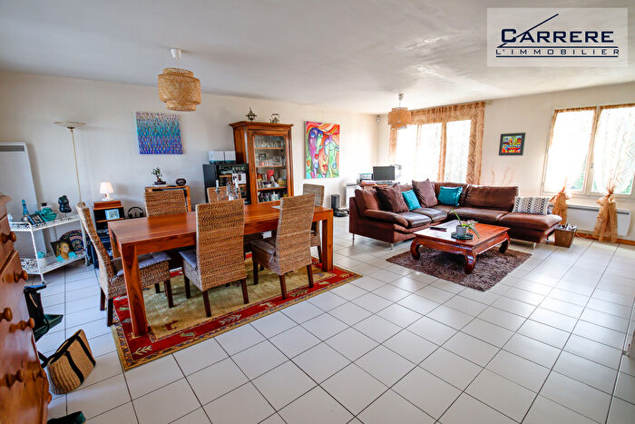 Maisons à vendre et appartements à louer - 1