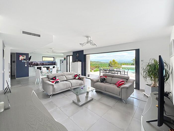 Maison à vendre - Fréjus, Saint-Aygulf - 5 pièces - 4 chambres