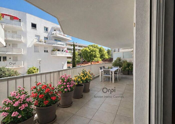 Appartement 4 pièces à vendre - Cannes, Californie Pezou