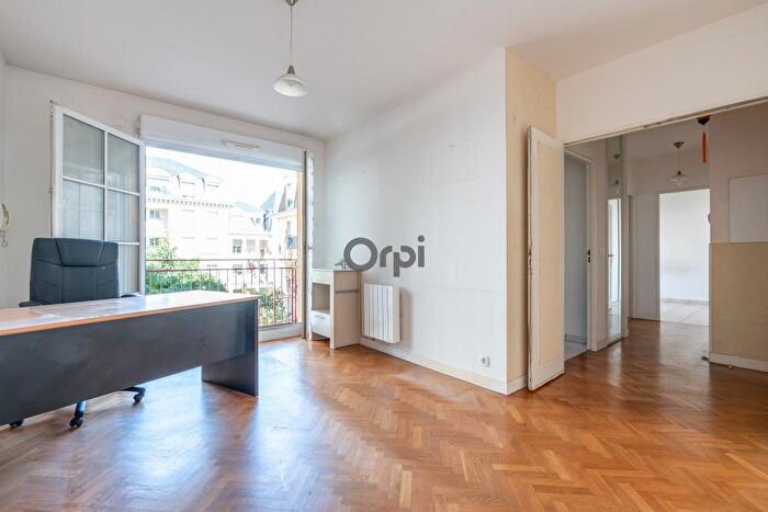 Appartement 2 pièces à vendre à Le Plessis-Robinson, Coeur de Ville