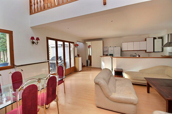 Appartement à louer - Le Pré-Saint-Gervais, Gabriel Péri, Egalité - 5 pièces - 3 chambres