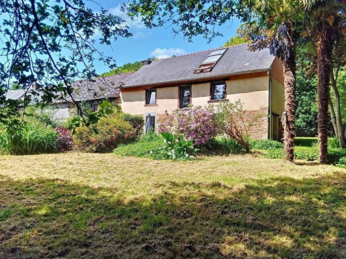 Maison à vendre - Ménéac - 6 pièces - 4 chambres