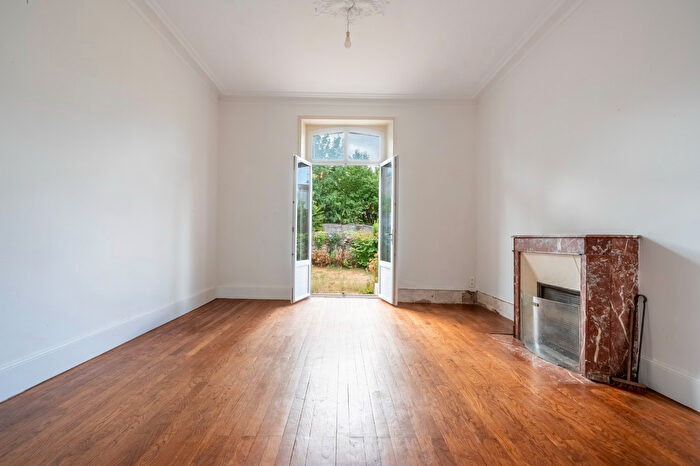 Nantes, Hauts-Pavés, Saint-Pasquier, Saint-Félix, Université : Maison 8 pièces à vendre