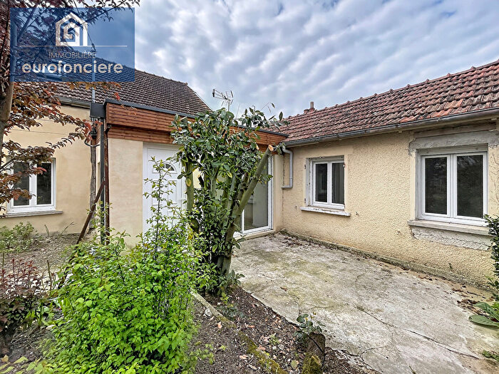 Maison 5 pièces à Les Noës-près-Troyes, à vendre