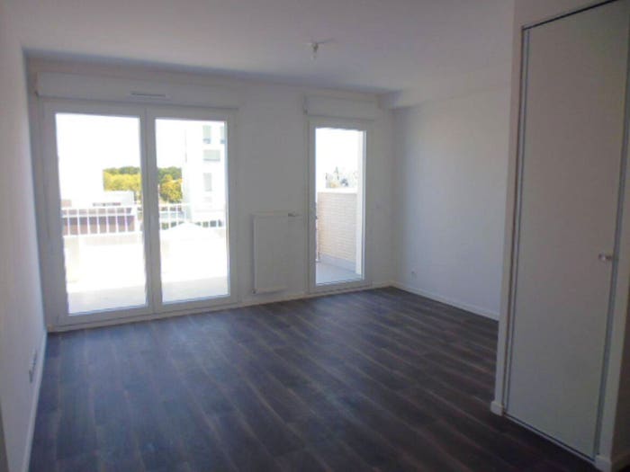 Epinettes Est, Évry-Courcouronnes : Appartement 2 pièces à louer
