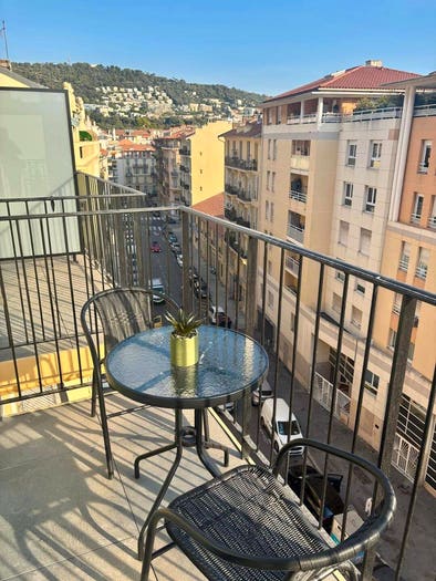 Le Port, Nice : Appartement 2 pièces à louer