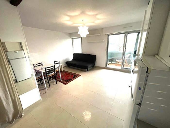 Appartement à louer - Montpellier, Hôpitaux, Facultés - 1 pièce