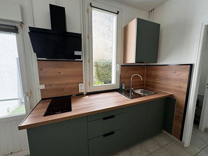 Coteau Nord Ouest Nord, Épernay : Appartement 2 pièces à louer
