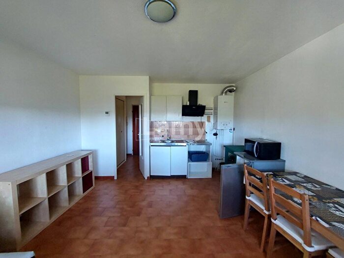 Appartement à louer - Alouette, Nîmes - 1 pièce