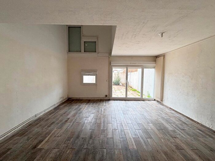 Maison à vendre - Vitrolles, Bords de létang, Tribales, Ferme de Croze - 6 pièces - 4 chambres