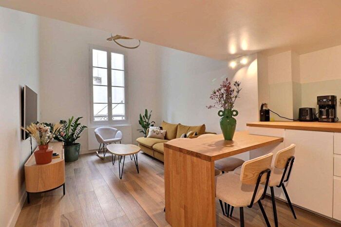Appartement à louer - Grange Aux Belles-Terrage, Paris ème arrondissement - 1 pièce
