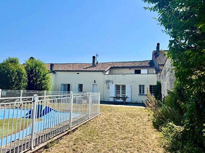 Maison 7 pièces à Saussignac, à vendre
