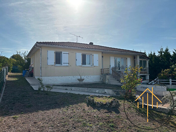 Maison 4 pièces à vendre à Villebois-Lavalette