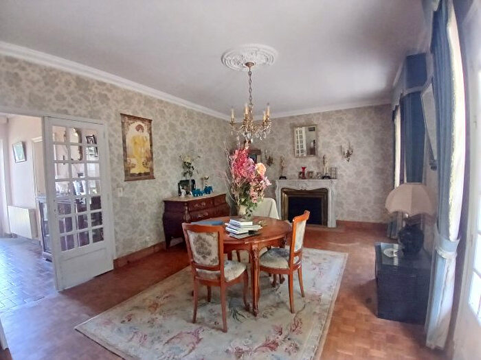 Mansle : Maison 8 pièces à vendre