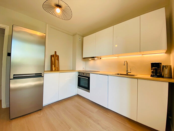 Villeurbanne, Einstein, Salengro : Appartement 4 pièces à louer