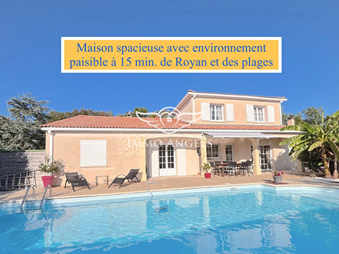 Saint-Sulpice-de-Royan : Maison 8 pièces à vendre