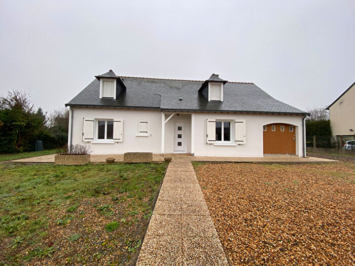 Maison à louer - Mûrs-Erigné - 5 pièces - 4 chambres