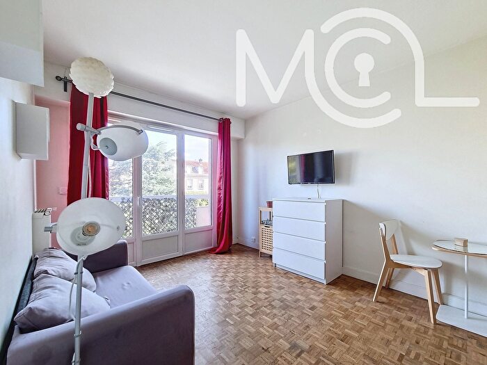 Appartement à louer - Limeil-Brévannes, Pasteur, Marquèze - 1 pièce