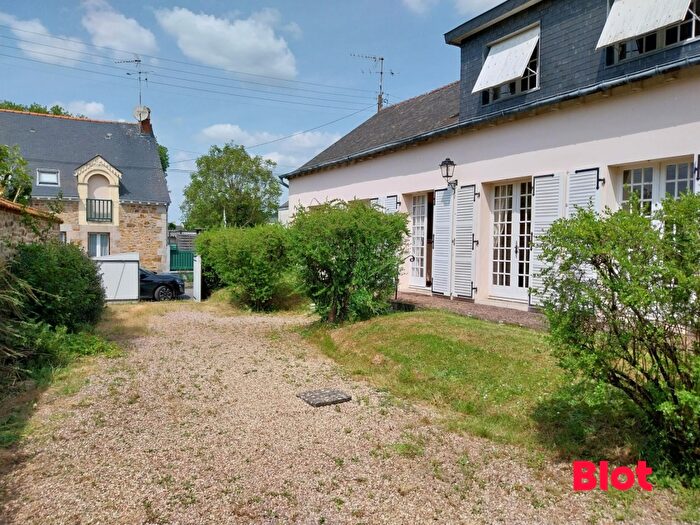 Maison à vendre - La Guerche-de-Bretagne - 6 pièces - 5 chambres