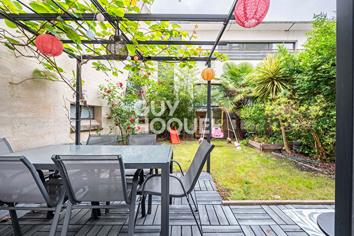 Asnières-sur-Seine, Centre-ville : Appartement 3 pièces à vendre