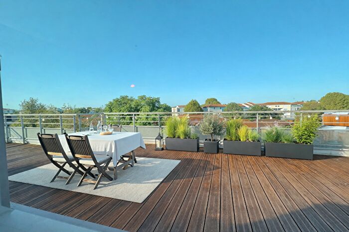 Appartement à vendre - Bègles, Mairie, Bourg - 4 pièces - 3 chambres