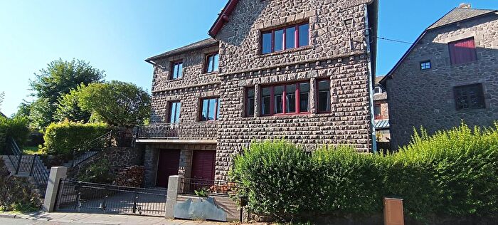 Maison 10 pièces à vendre à Besse-et-Saint-Anastaise