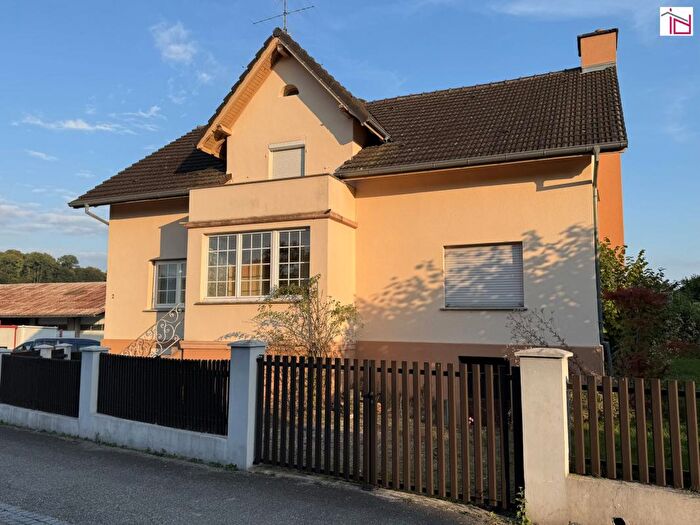 Maison à vendre - Waldighofen - 6 pièces - 4 chambres