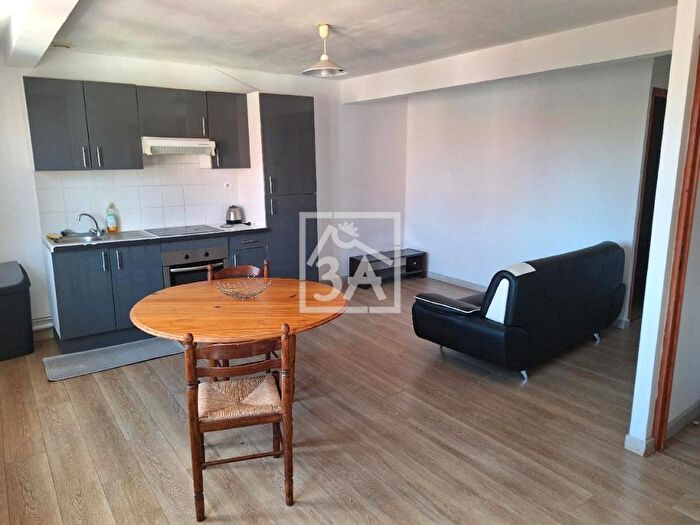 Appartement à louer - Calais - 3 pièces - 2 chambres