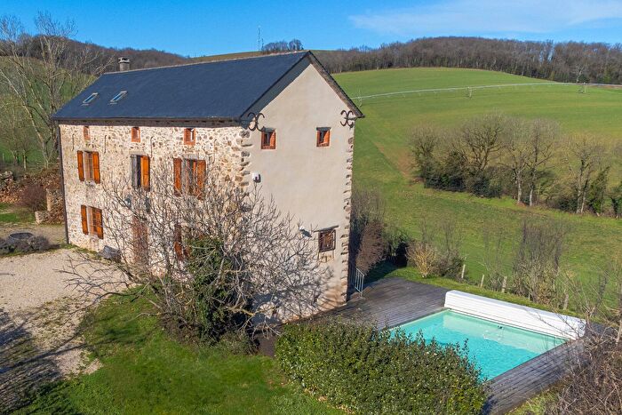 Tanus : Maison 6 pièces à vendre