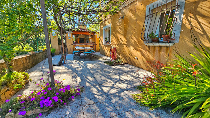 Maison 6 pièces à Gonfaron, à vendre