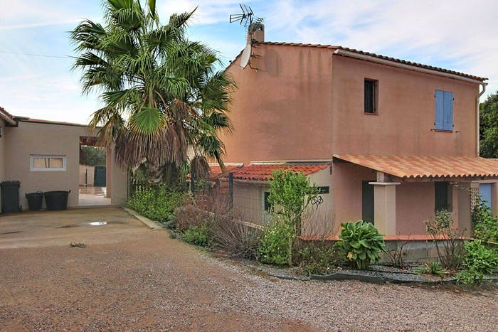 Maison 4 pièces à Centre, Vidauban, à louer