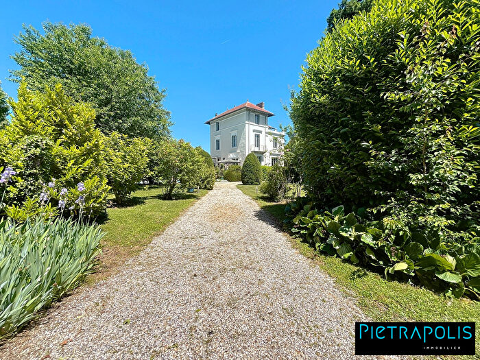 Maison 9 pièces à vendre à Montluel