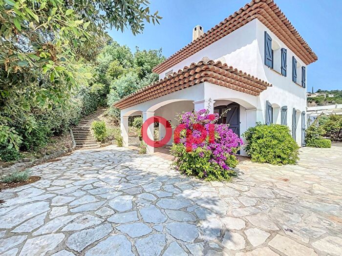 Maison à vendre - Roquebrune-sur-Argens, Massel, Le Bois dAngélis - 6 pièces - 5 chambres