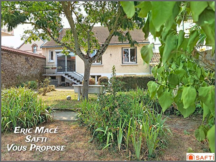 Cholet, Lorraine : Maison 4 pièces à vendre