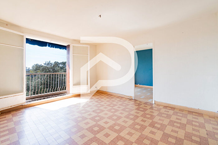 Appartement 3 pièces à vendre à Marseille 4ème, Cinq Avenues